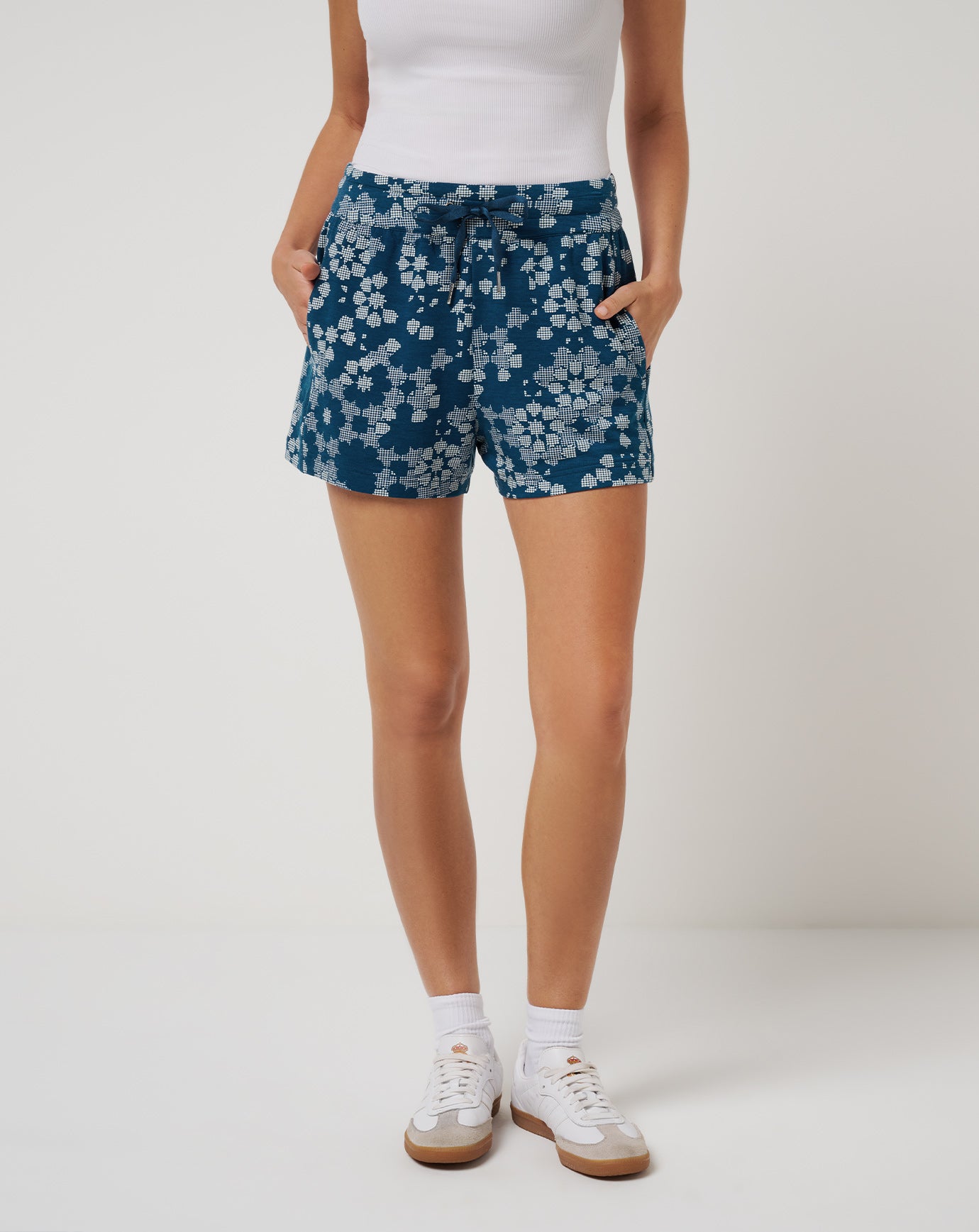 Misted Meadow Cloud Short & TravisMathew